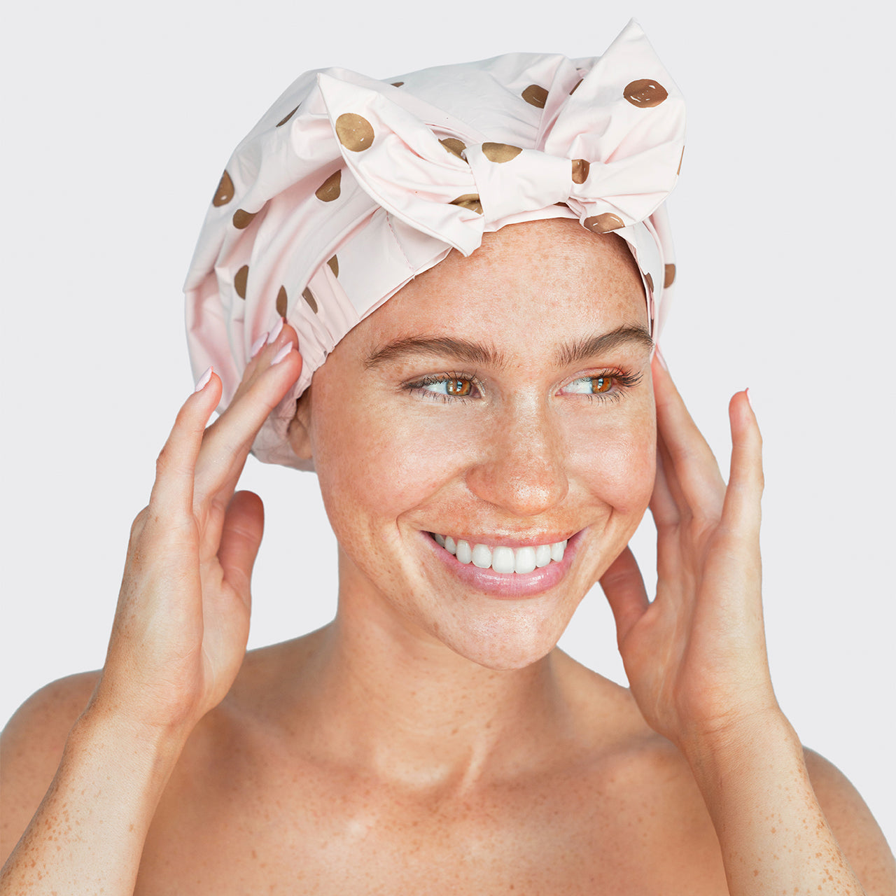 Koop een luxe badmuts van gerecycled polyester - Blush Dot met gratis ...