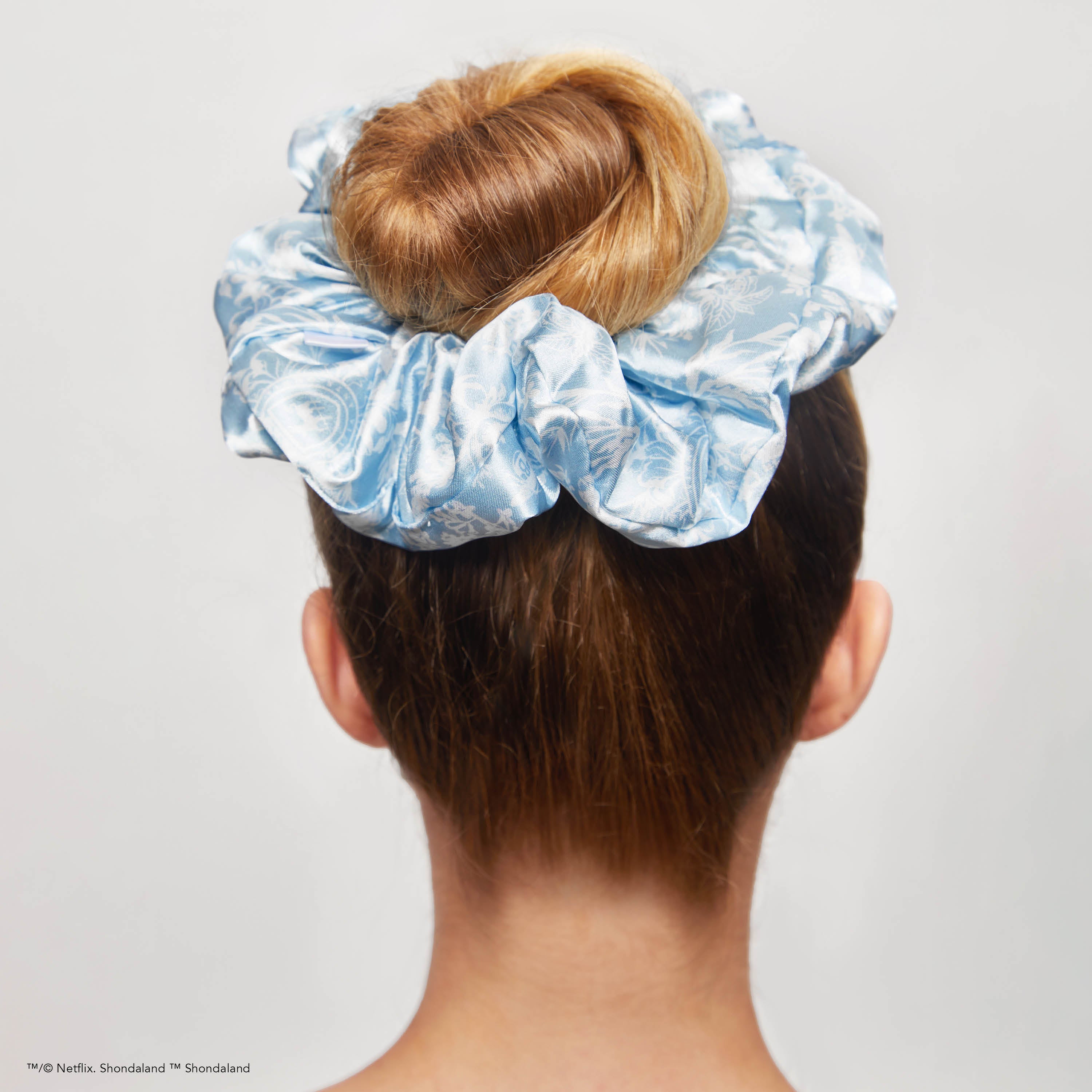 Bridgerton x Kitsch Satin Pillow Scrunchies - Toile De Blue – KITSCH