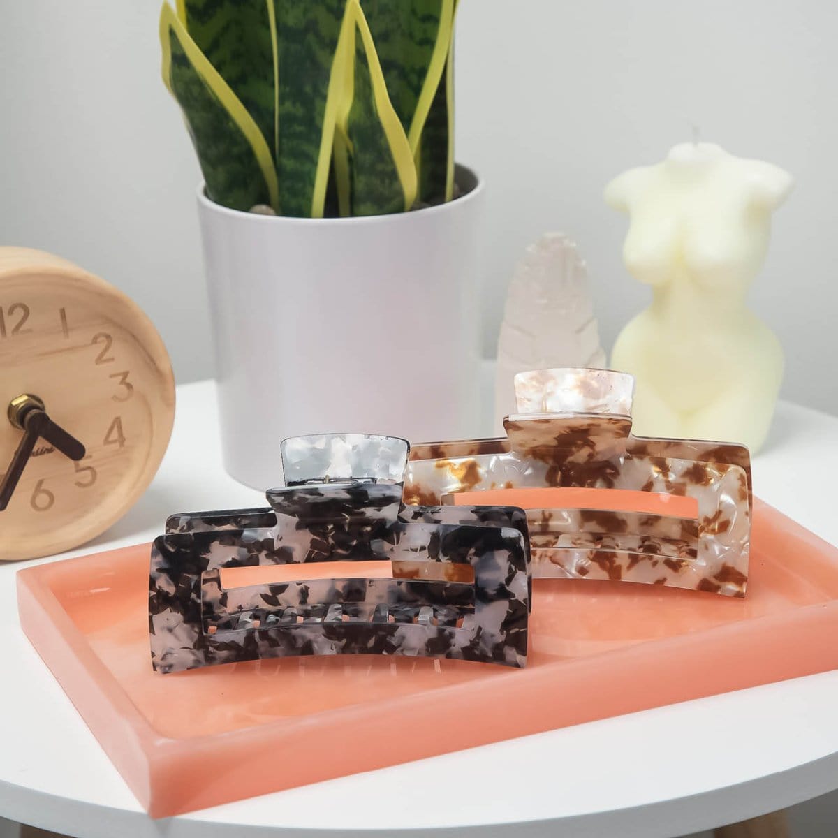 Jumbo Open Shape Claw Clip - Black Marble – KITSCH